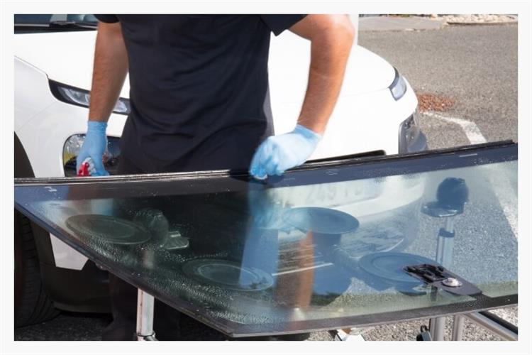 Windshield Replacement in Oakland CA | Safeko Auto Glass